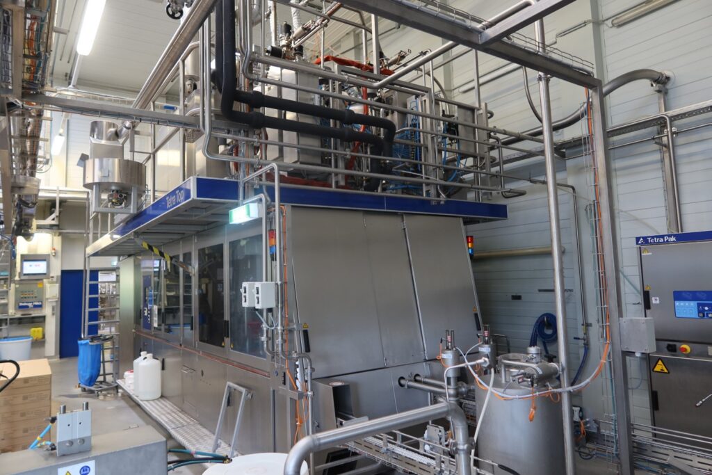 Tetra Pak TT3 Filling Machine 9000 litres/hour - KOBEA